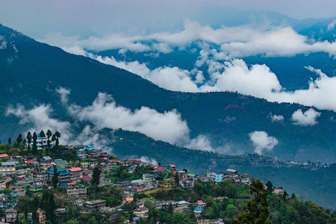 Backpacker Bhutan Border to Darjeeling Explorer - Go Beyond