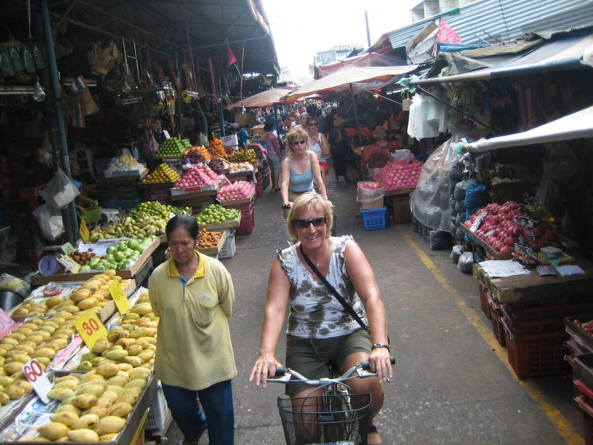 Green Lungs of Bangkok by Bike - Go Beyond